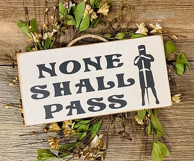 21 Explosive Monty Python Gifts That Are The Holy Grail Of Pop Culture ...