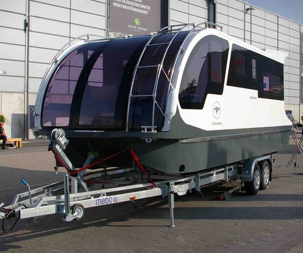 Floating Camper Luxe Lie On Float | Camper Ombre SUNNYLiFE