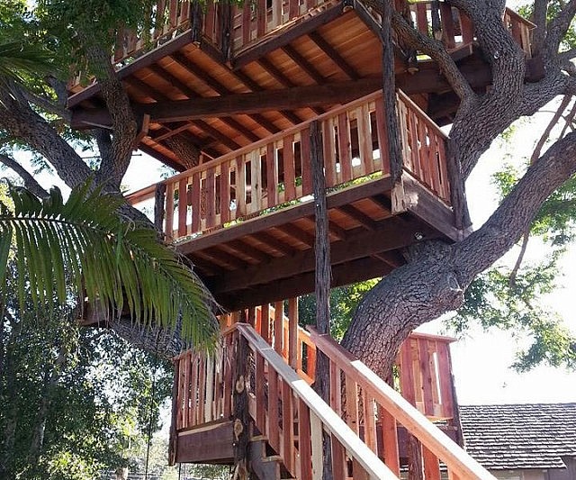 Custom Built Treehouses