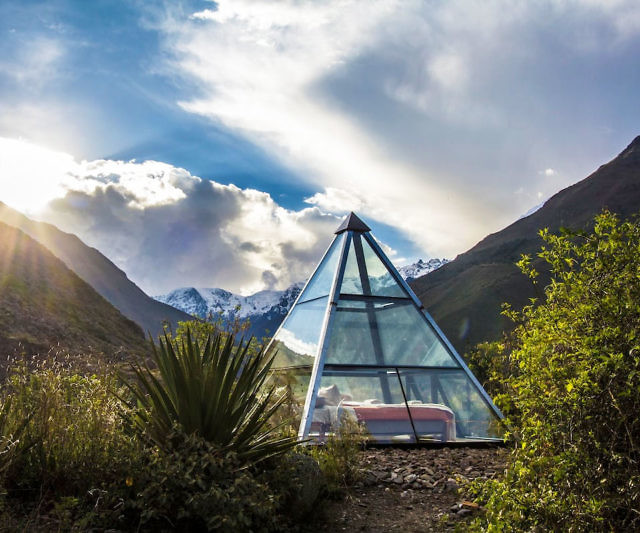Glass Pyramid Room at Thomas Marriott blog