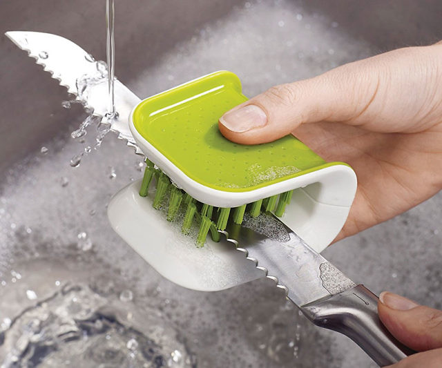 Finger Protecting Knife Cleaner