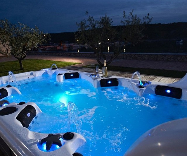 Luxury Double Decker Spa