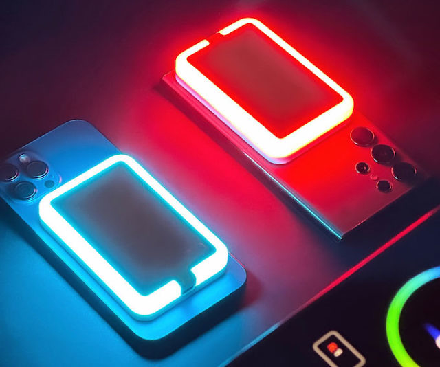 MagLight MagSafe Smart Phone Light