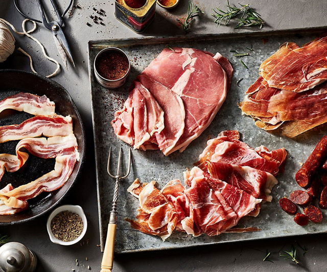 Carnivore Club Gift Box