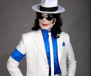 Wosh Sculpture Figure