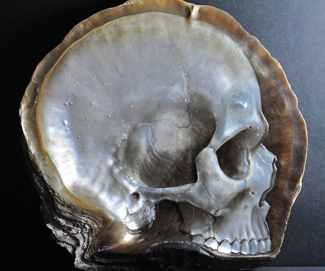 Pearl Skull Carving