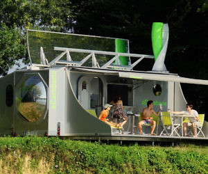 Self-Sufficient Expanding Camper Caravan