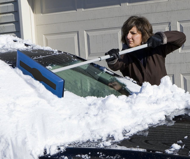 Telescoping Snow Broom & Ice Scraper