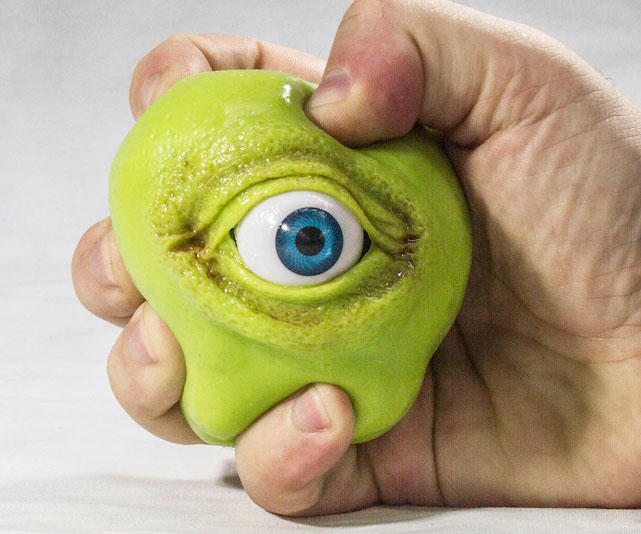 The All Seeing Apple