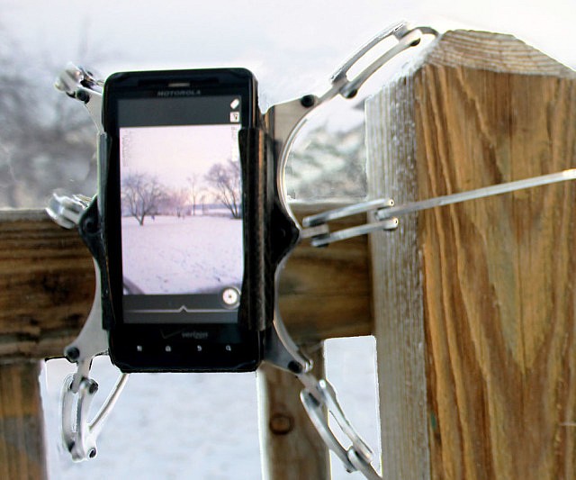 Universal Electronic Device Mount