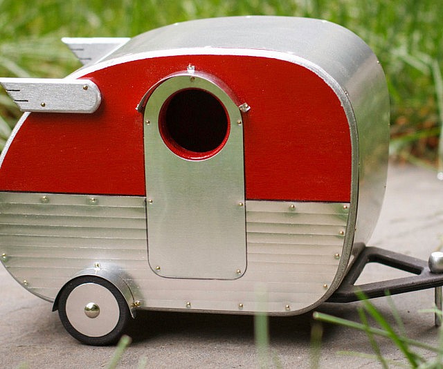 Vintage Camper Birdhouse