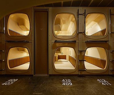 Capsule Cliff Side Lodge
